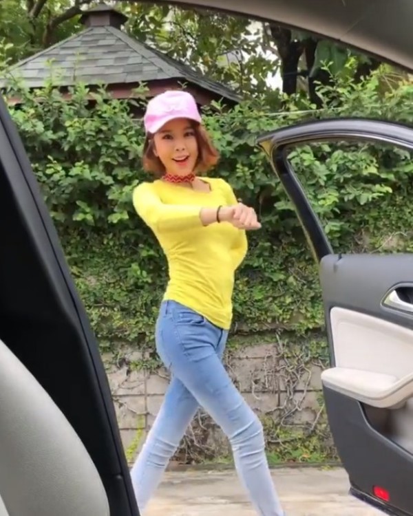 ទើបកែសម្ផស្សរួចថ្មីៗផង Ying Yae លេងស្ទីលរាំក្រៅឡានឡើងឡូយ ...