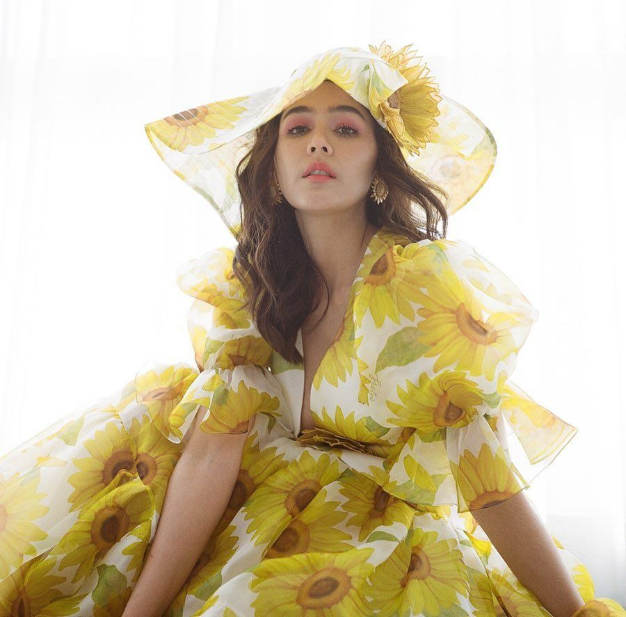 មានកូនហើយមិនមែនជាឧបសគ្គ Chompoo កាន់តែហ៊ានបញ្ចេញលើសដើម - Khmerload