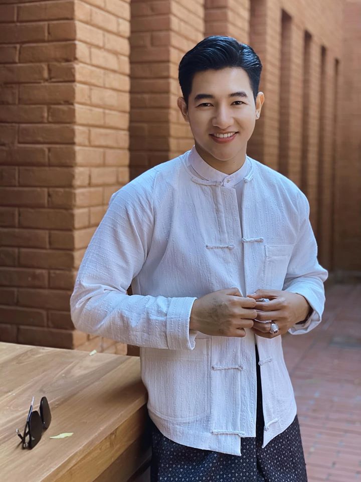 အဖြူရောင် မြန်မာတိုက်ပုံလေးနဲ့ သန့်ပြန့်ခန့်ညား ဆွဲဆောင်မှုရှိလွန ...