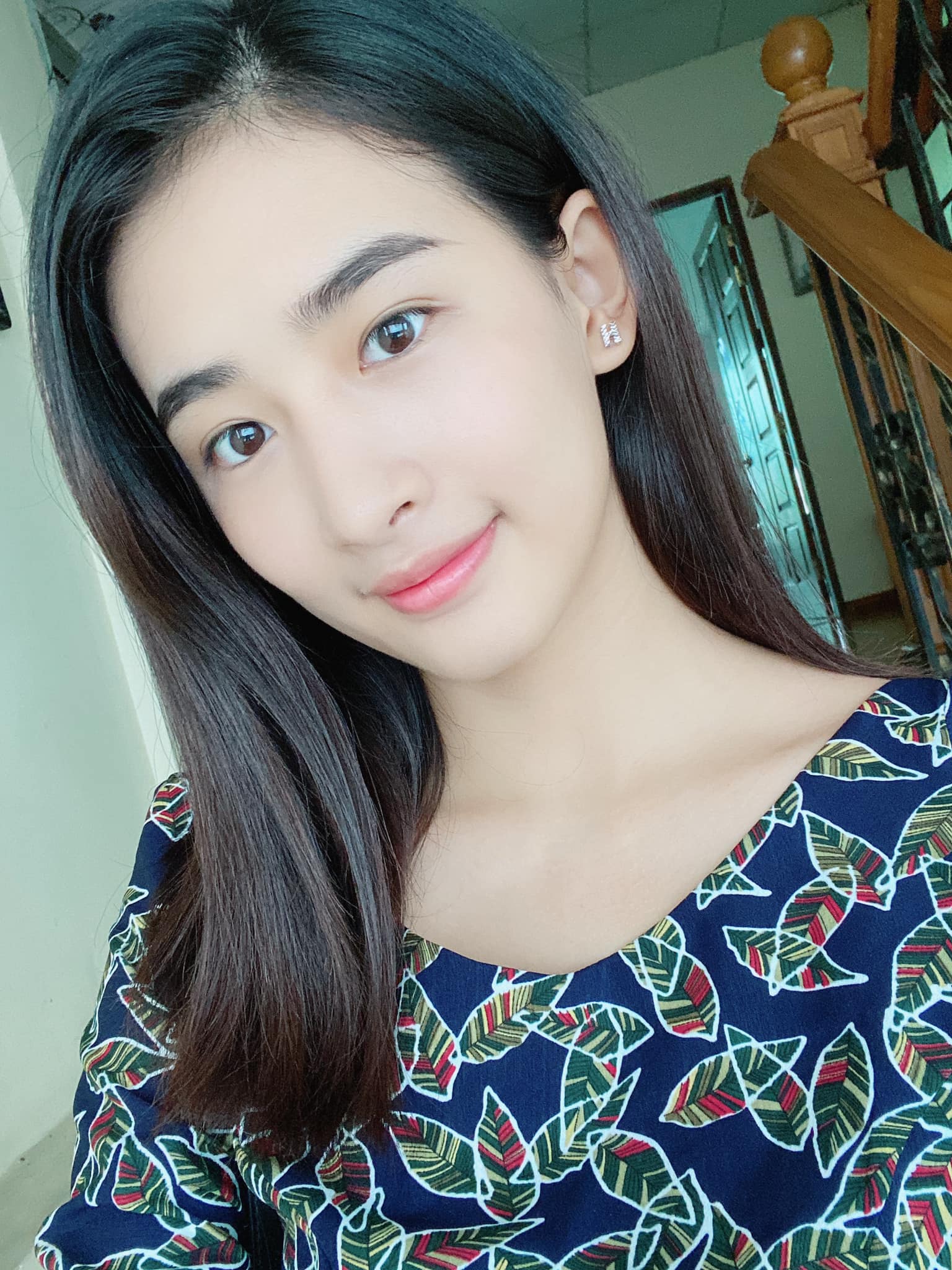 ဗိုလ်ချုပ်အောင်ဆန်းရုပ်ပုံပါ ၅၀၀တန်ပိုက်ဆံအသစ်လေးတွေကို ရရှိခဲ့လို့ အတိုင်းမသိပျော်ရွှင်နေခဲ့တဲ့ ...