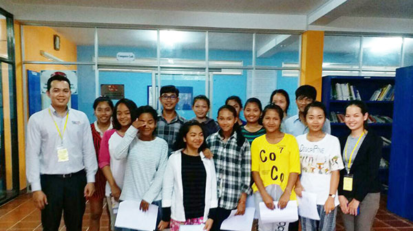 វគ្គពិភាក្សាខ្លីរបស់ក្រុមហ៊ុន TODAY ISP នៅក្នុងអង្គការភូមិកុមារអរុណរះ ...