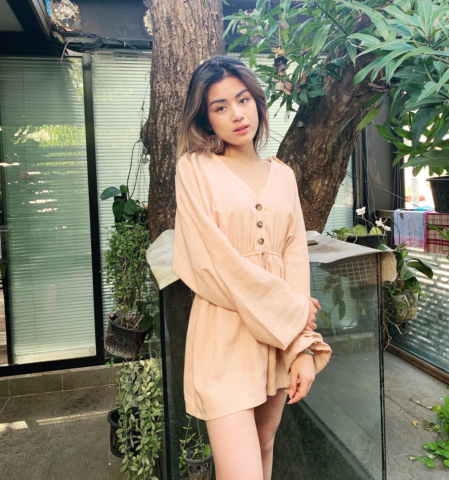 ပရိသတ်တွေမမြင်ဖူးသေးတဲ့ ကလေးဘဝကညီမလေးနဲ့အတူကြည်နူးစရာကောင်းတဲ့ ပုံရိပ်လေးတွေကို ထုတ်ပြလိုက်တဲ့ ယ ...