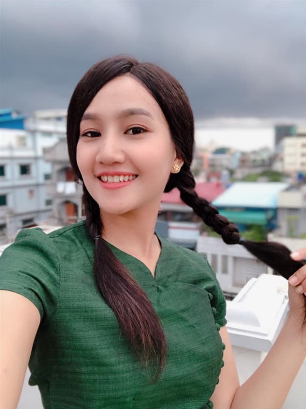 အချင်းချင်း ဆရာမလုပ်ပဲနဲ့ ပိုကောင်းအောင်ပဲ အကြံပေးဖြစ်တယ်ဆိုတဲ့ ခေးဆက်သ ...